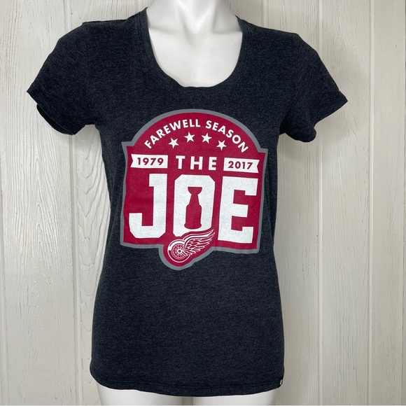 47 | Tops | Farewell Season The Joe Lewis Arena Womans Tee Tshirt 47 M Gray Scoop Neck | Poshmark